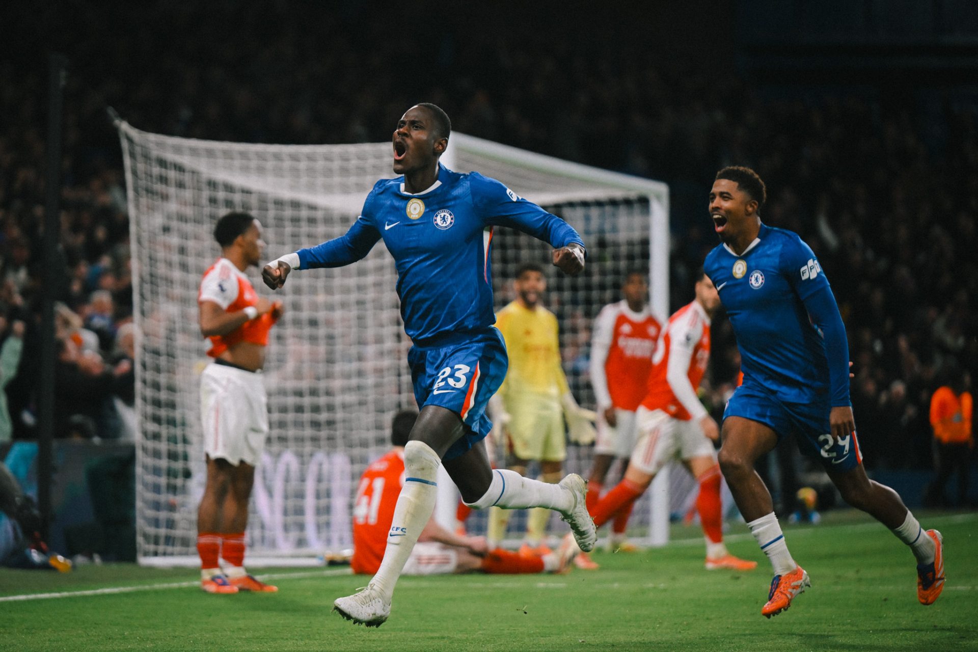 Chelsea 1-1 Arsenal: Ten-Man Blues Battle to Earn a Point at Stamford ...